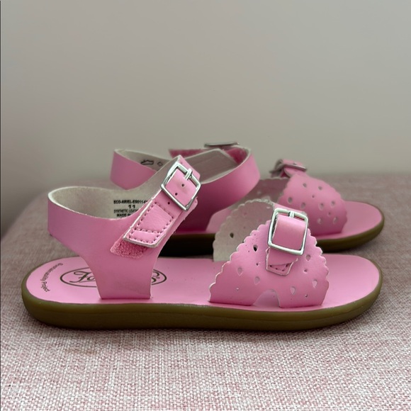 FootMates | Shoes | Footmates Pink Sandals With Adjustable Buckles ...